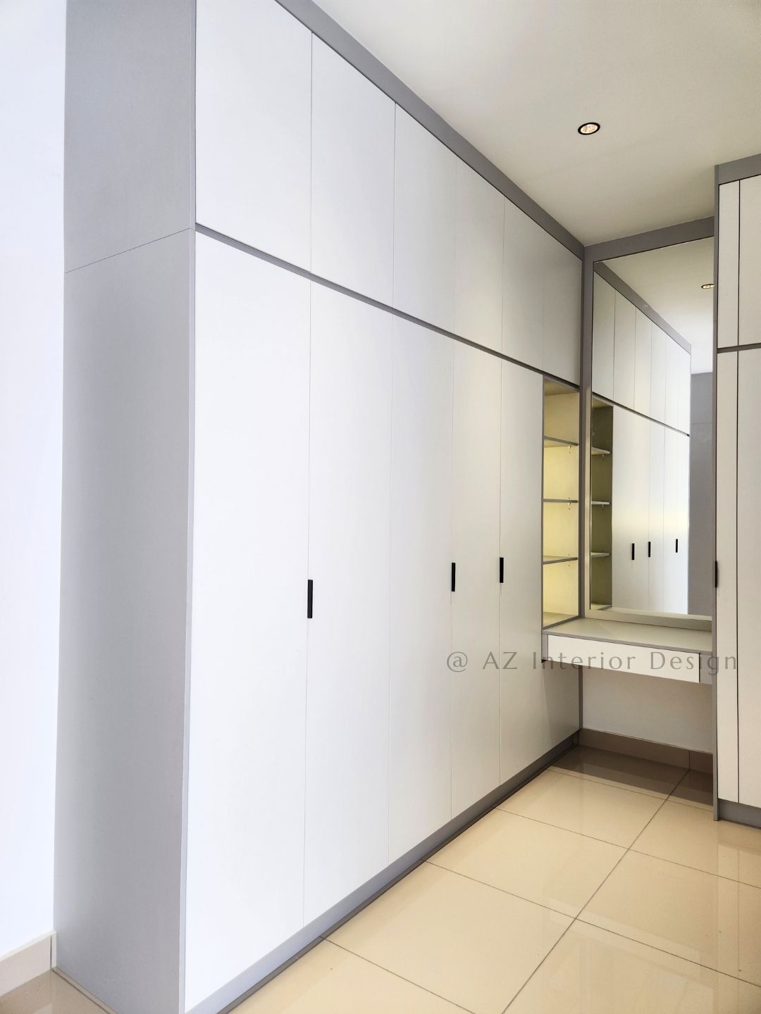 Modern Full-Height White Wardrobe With Recessed Black Handles - AZ ...