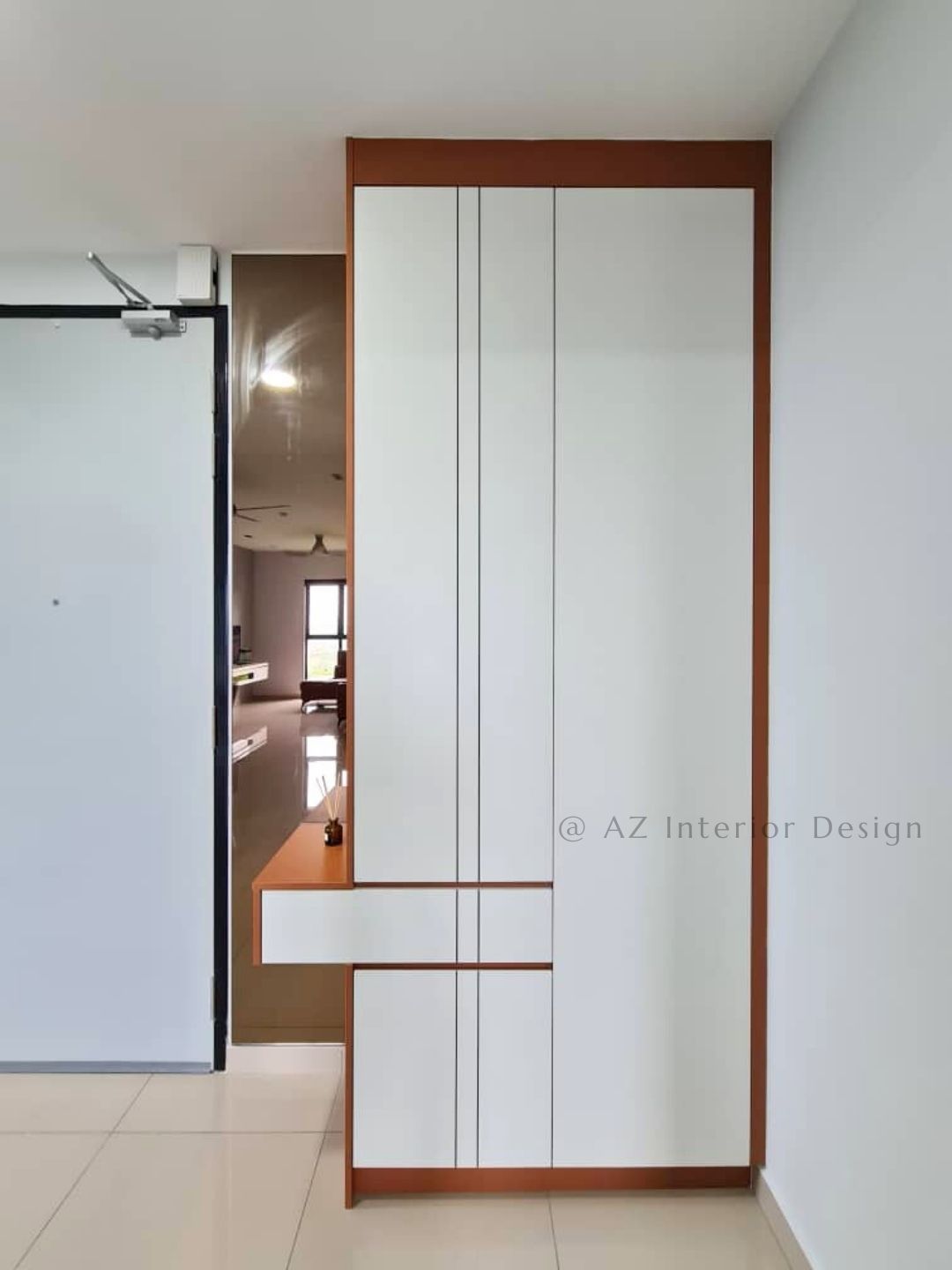 Entryway Wardrobe With Hidden Handles And Accent Panel - AZ Modern ...